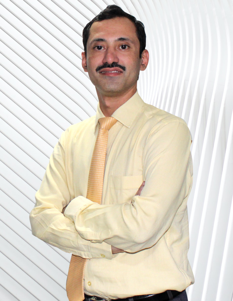 Dr Vijay Shetty ophthalmologist for cataract treatment Vashi Navi Mumbai